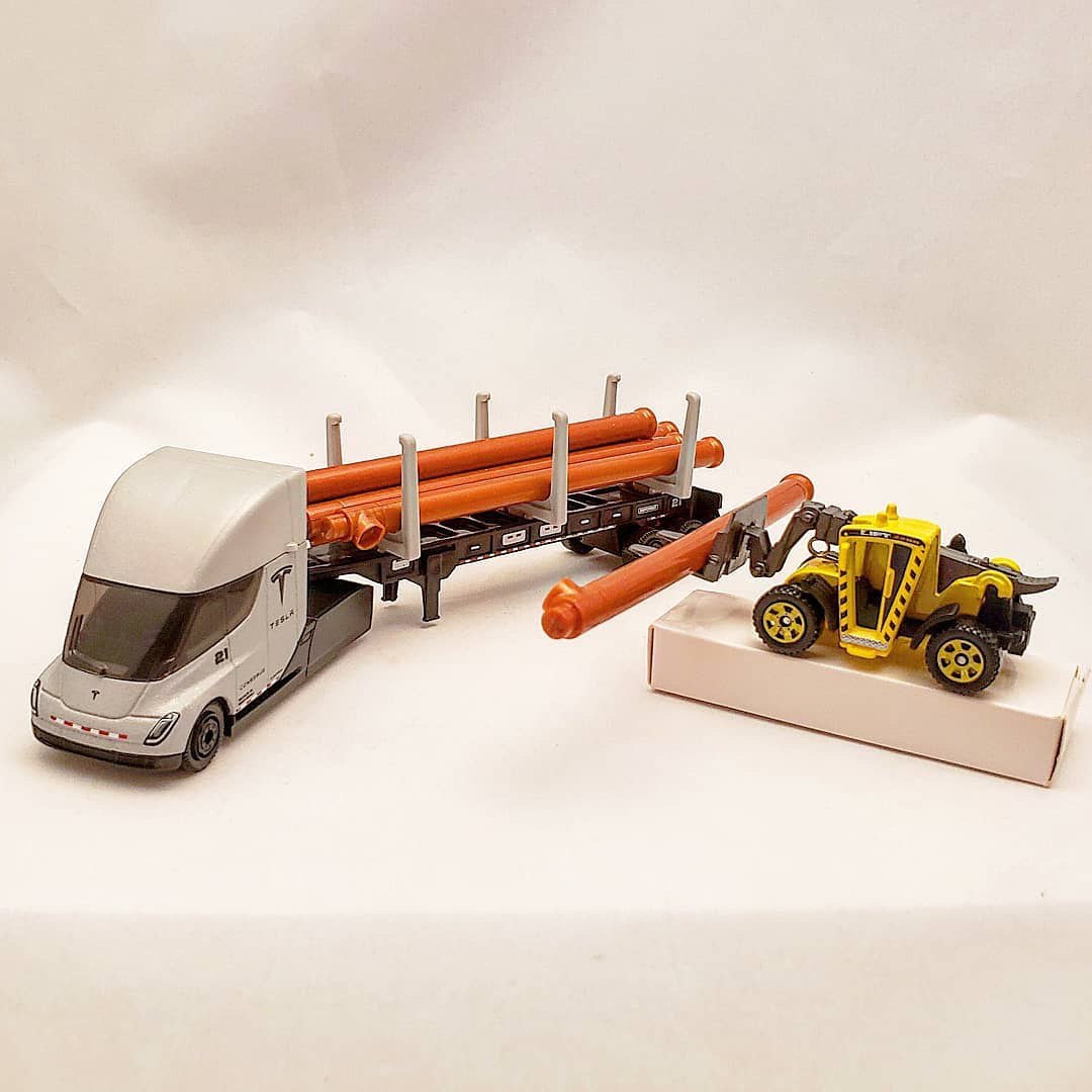 Matchbox Convoys Tesla Semi Trailer